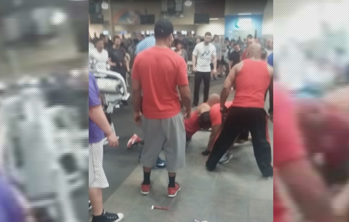 WATCH: Two Guys Fighting at The Gym (Graphic Content) – Fitness Volt