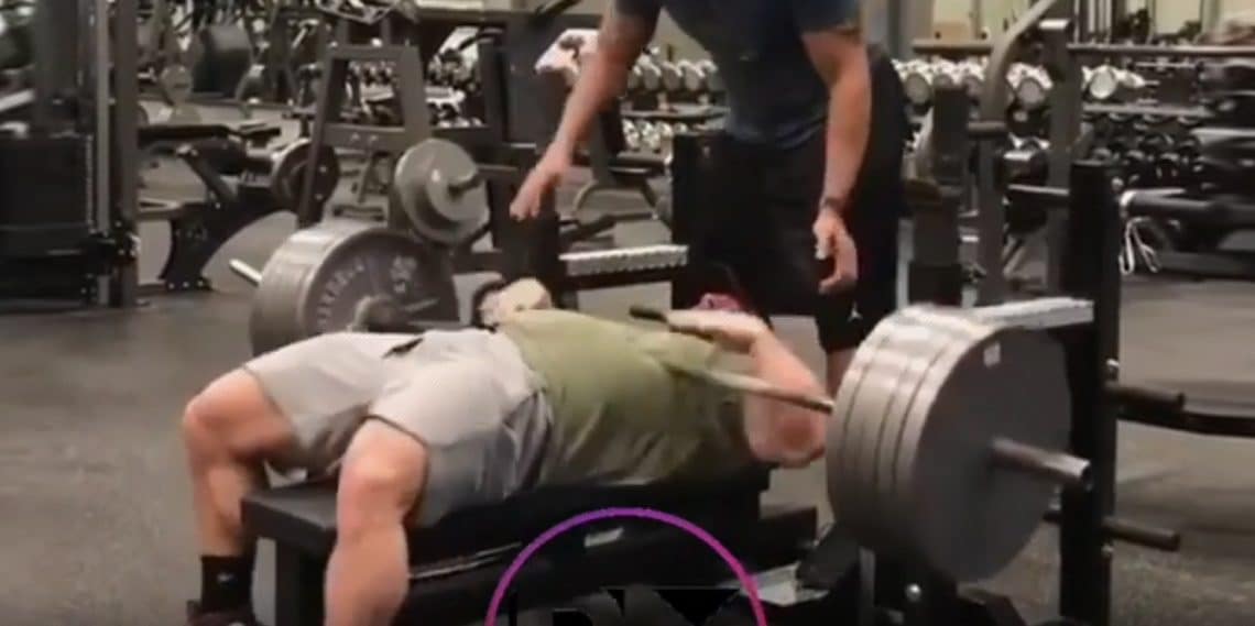 Video: Now, That's Got To Hurt! Disturbing Moment Weightlifter Dropped ...