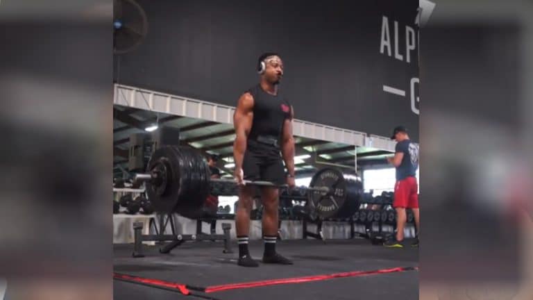Russel Orhii Powers Through 625lb Deadlift For 7-Rep PR! – Fitness Volt