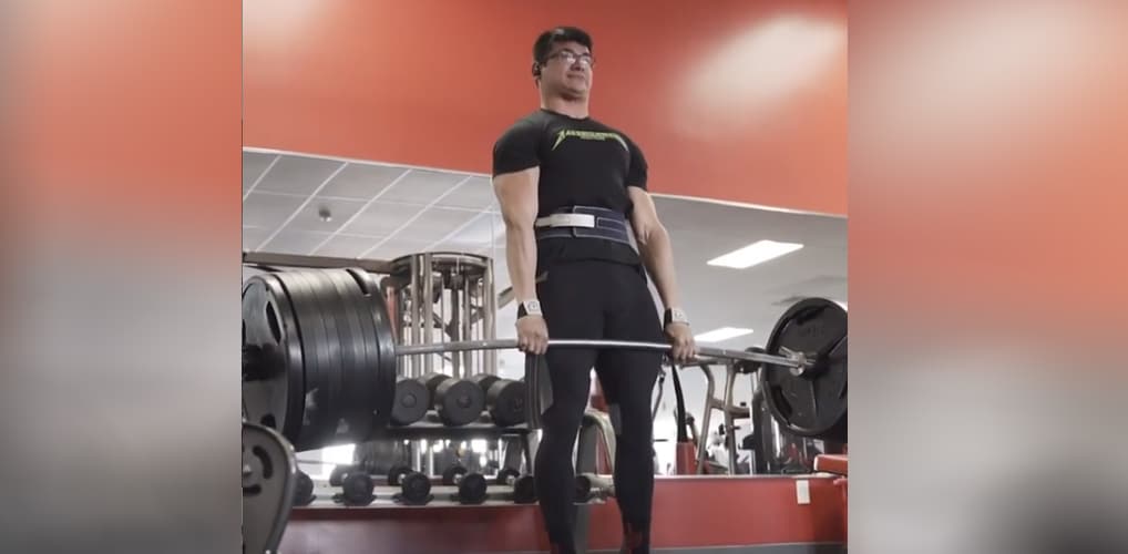 Video: Powerlifter Shane Nutt Annihilates 765lb Raw Deadlift Weighing ...