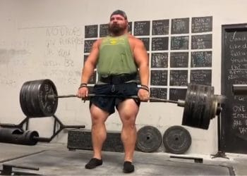 Watch Daniel Bell Smash Gravity-Defying 500kg/1102lb Squat In Gear ...