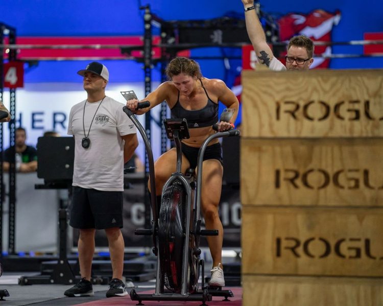 7 Reasons To Have a CrossFit Girlfriend – Fitness Volt