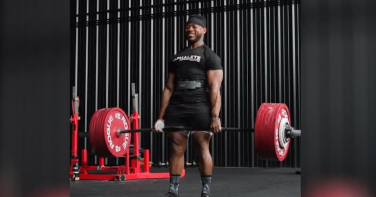 Russel Orhii Smashes His PR With Effortless 733lb/332.5kg deadlift ...