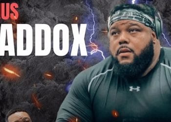Julius Maddox Hits 600lb Bench Press For 9 Reps Wearing a Wig ...