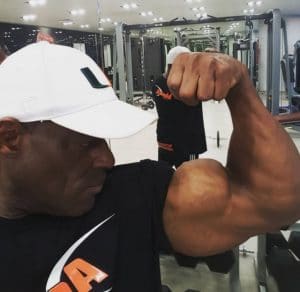 Four Bodybuilders Who Are Still Ripped Even Over 60 Years Old – Fitness ...