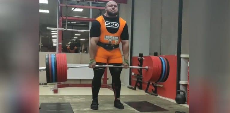 Ivan Makarov Pulls 490 kg Deadlift In Preparation For World Record ...