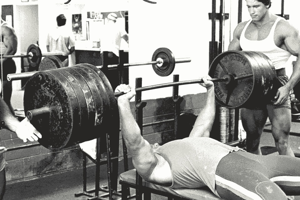 Reverse Pyramid Training Guide: Build Muscle and Strength – Fitness Volt