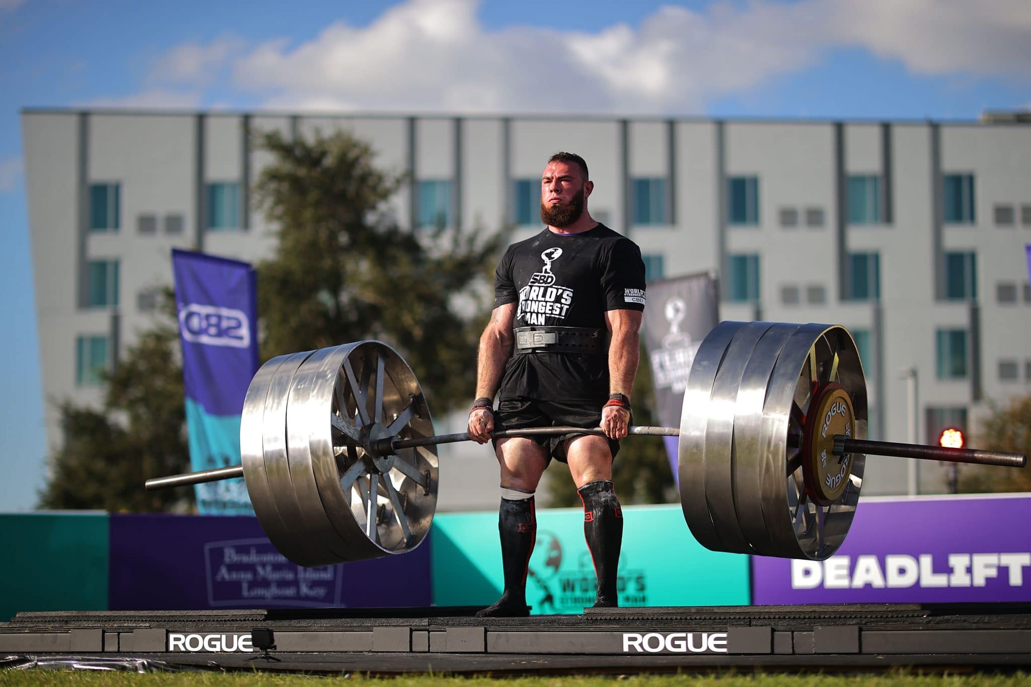 Oleksii Novikov Sets 18-Inch Deadlift World Record at 2020 World's ...