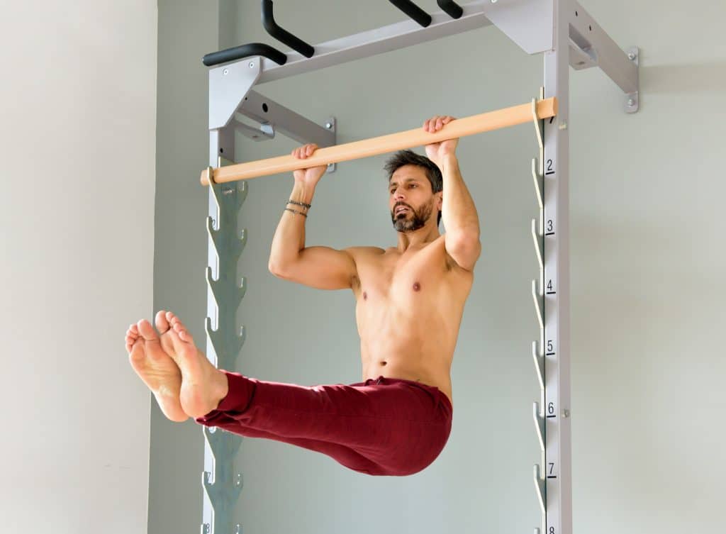 Master Chin-Ups: Sculpt Your Back and Arms for Maximum Gains – Fitness Volt