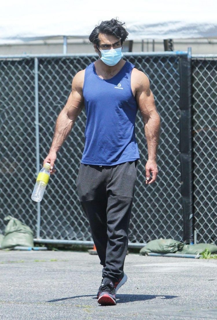 Kumail Nanjiani Is Somehow More Jacked Now Than Ever Before – Fitness Volt