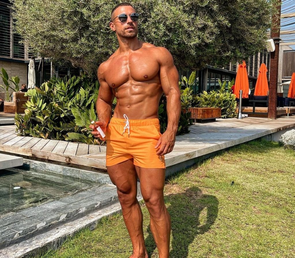 Best Natural Bodybuilders — 18 Natty Lifters You Need To Know About