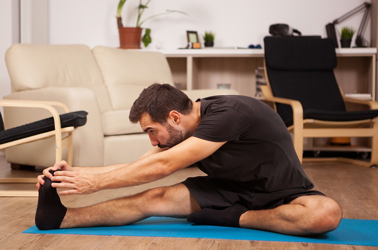 Warm Up: The 12 Best Leg Stretches Before a Workout – Fitness Volt