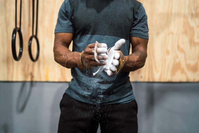 Gym Chalk: The Ultimate Guide (Uses, Forms, and Benefits) – Fitness Volt