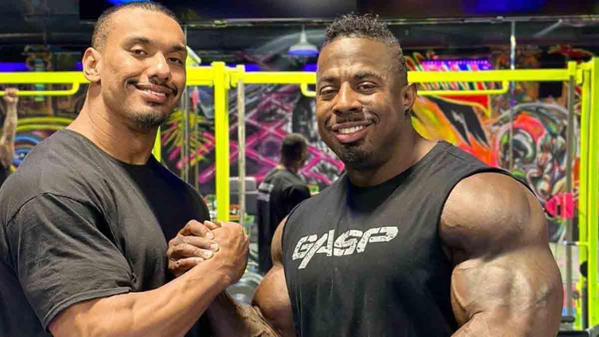 IFBB Pro Joe Mackey Seeks Larry Wheels Help To Achieve a 1,000-lb (453. ...