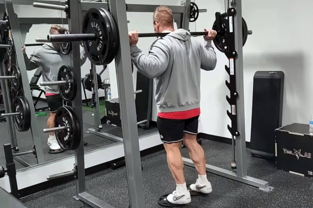 Jay Cutler Shows How To Build 'Olympia Chest' In The Gym – Fitness Volt