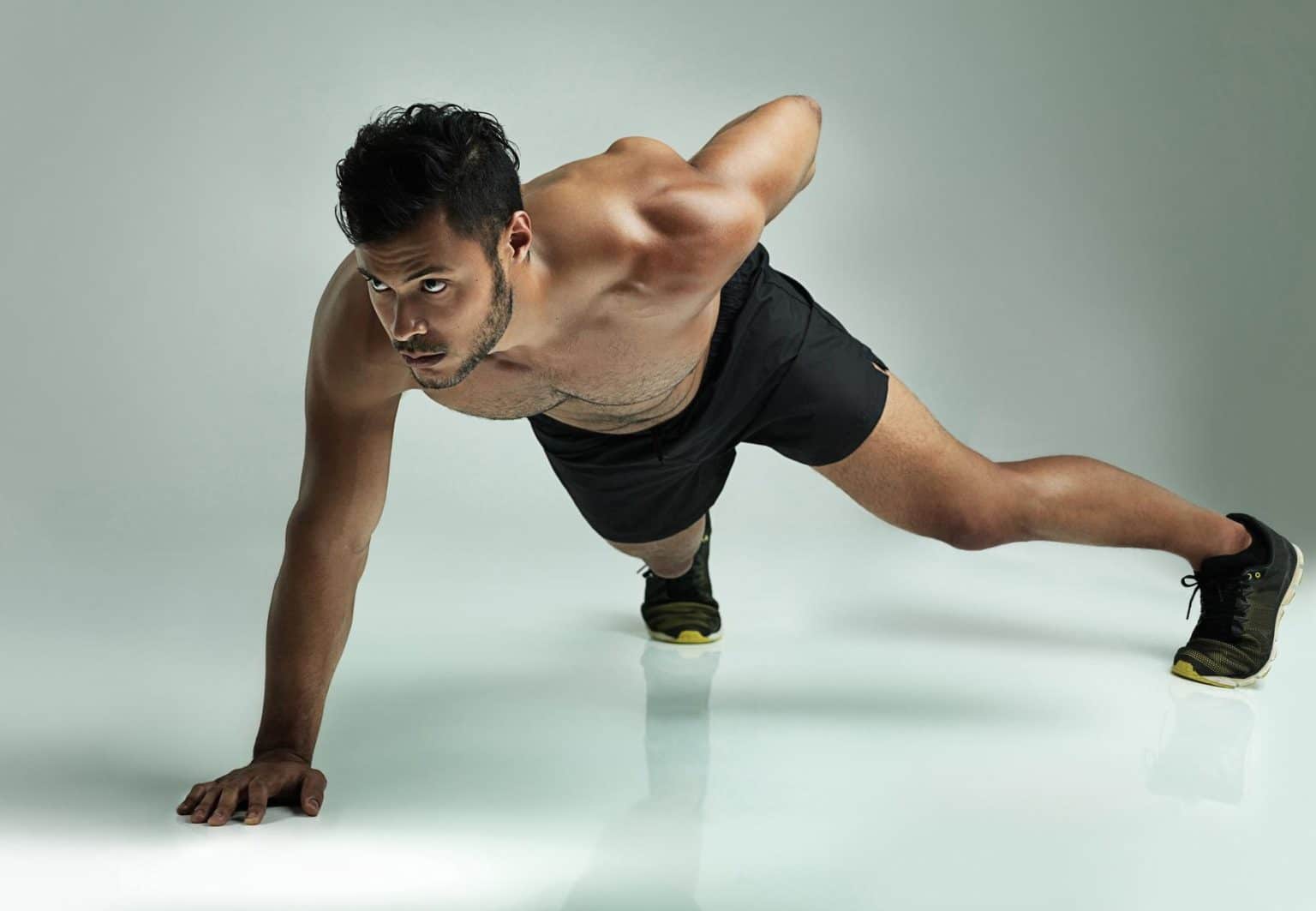 Maximize Strength with Band Push-Ups for Upper Body Power – Fitness Volt
