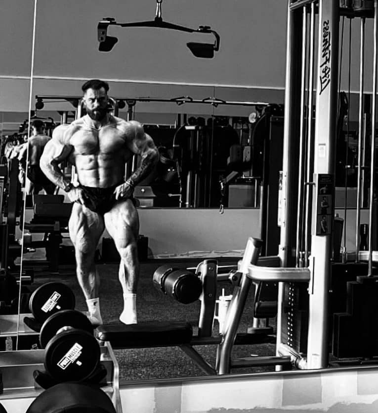 Chris Bumstead Talks Iain Valliere's Retirement, Training w/Hadi ...