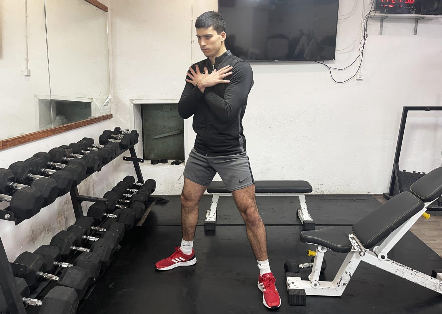 Bodyweight Sumo Squat: Target Your Lower Body Muscles Effectively ...