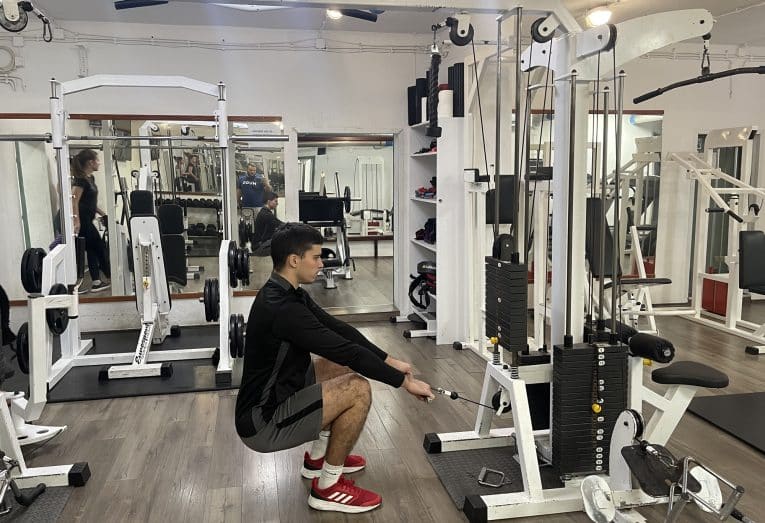 Cable Squats for Stronger Legs: Target Your Quads & Glutes