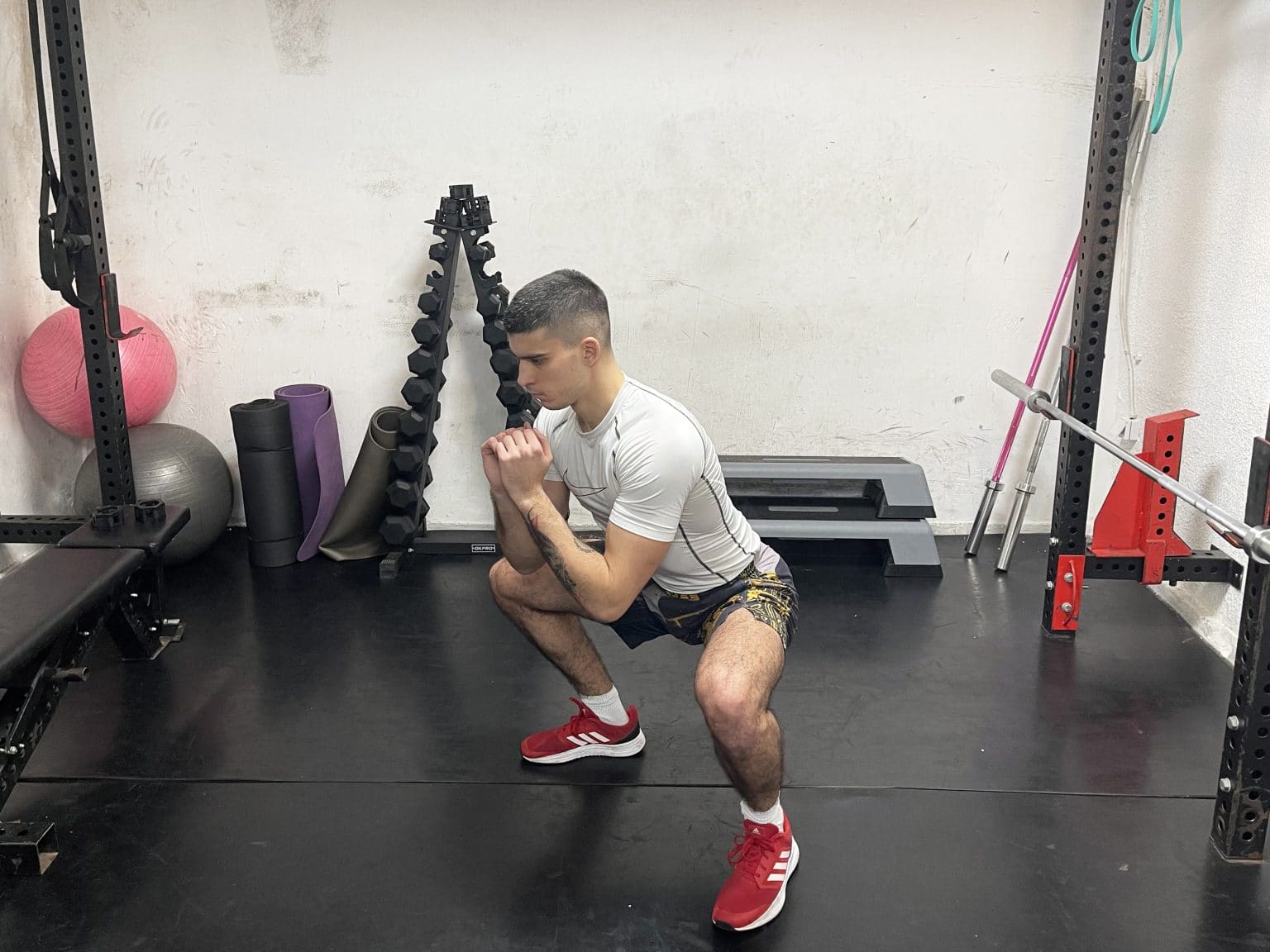 Pop Squats: Boost Strength & Tone Your Lower Body Effectively – Fitness Volt