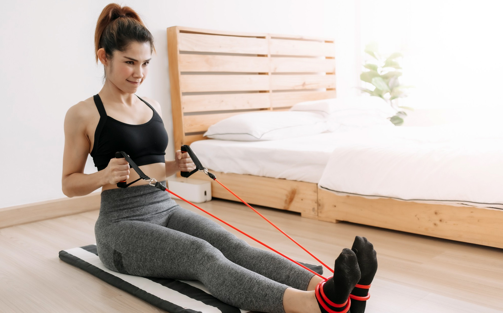 Mimic Cable Rows with Resistance Bands — FitnessVolt.com
