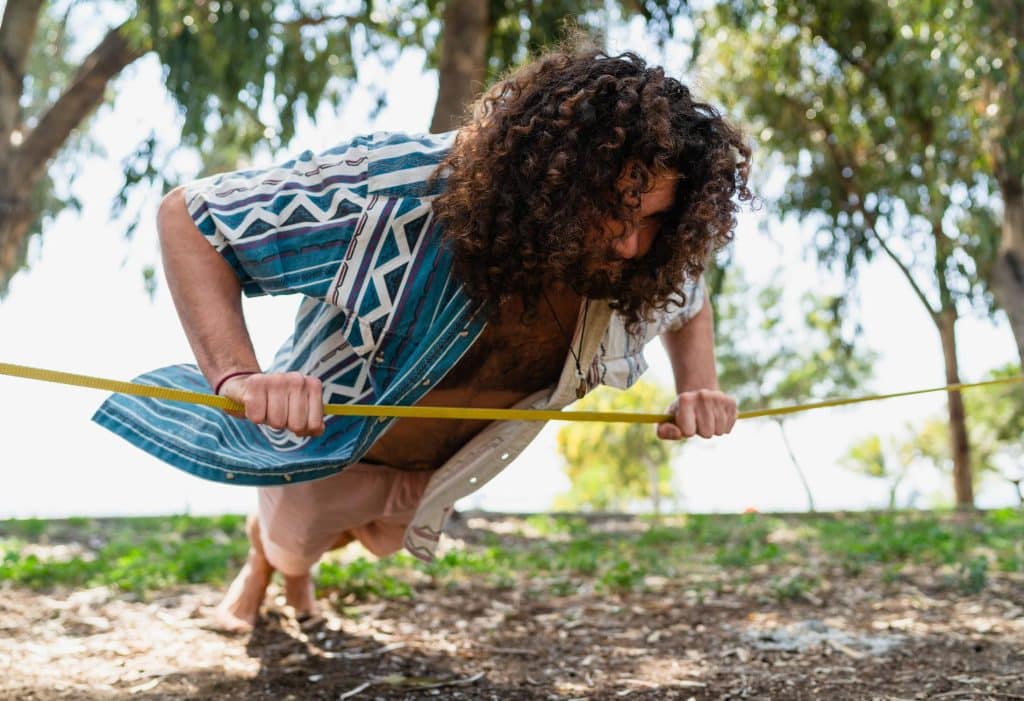 Slackline Fitness: Exercises for Improved Coordination & Core Strength