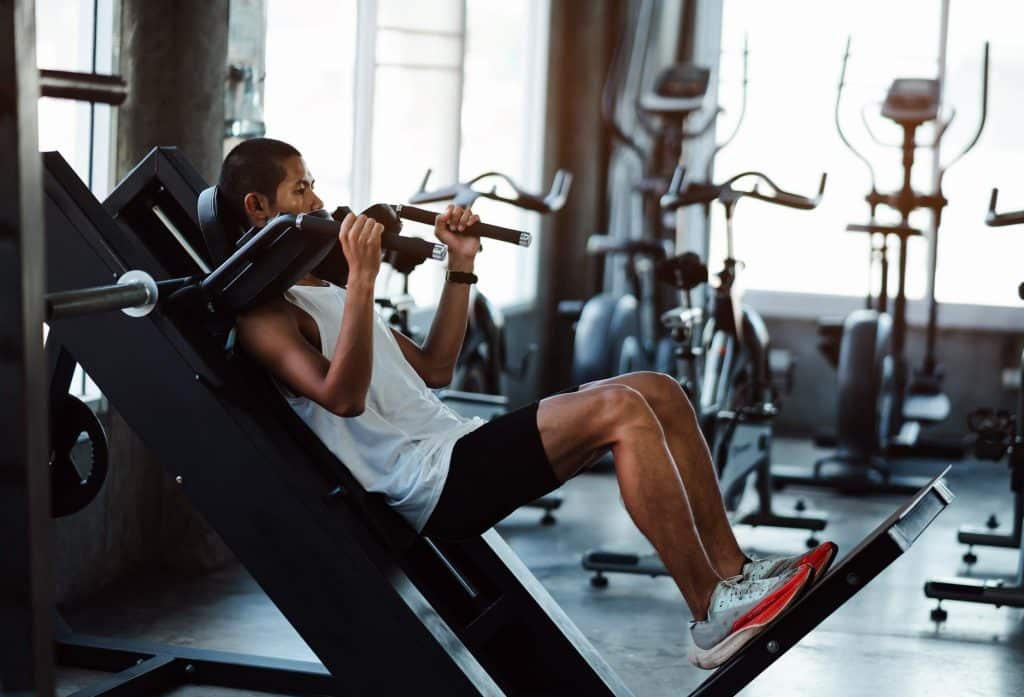 Home Workouts vs. Gym Sessions: What’s Best For Your New Year Goals