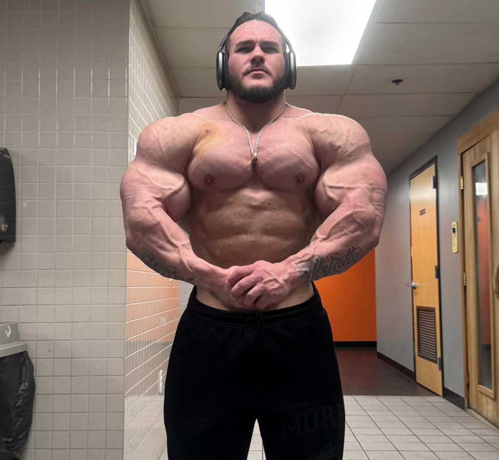 The Science Behind Muscle Pumps During a Workout — FitnessVolt.com