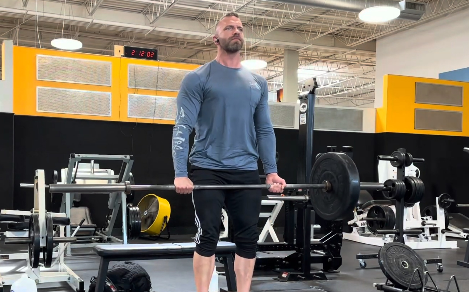 Offset Load Deadlift Guide: How To, Benefits, Muscles Worked