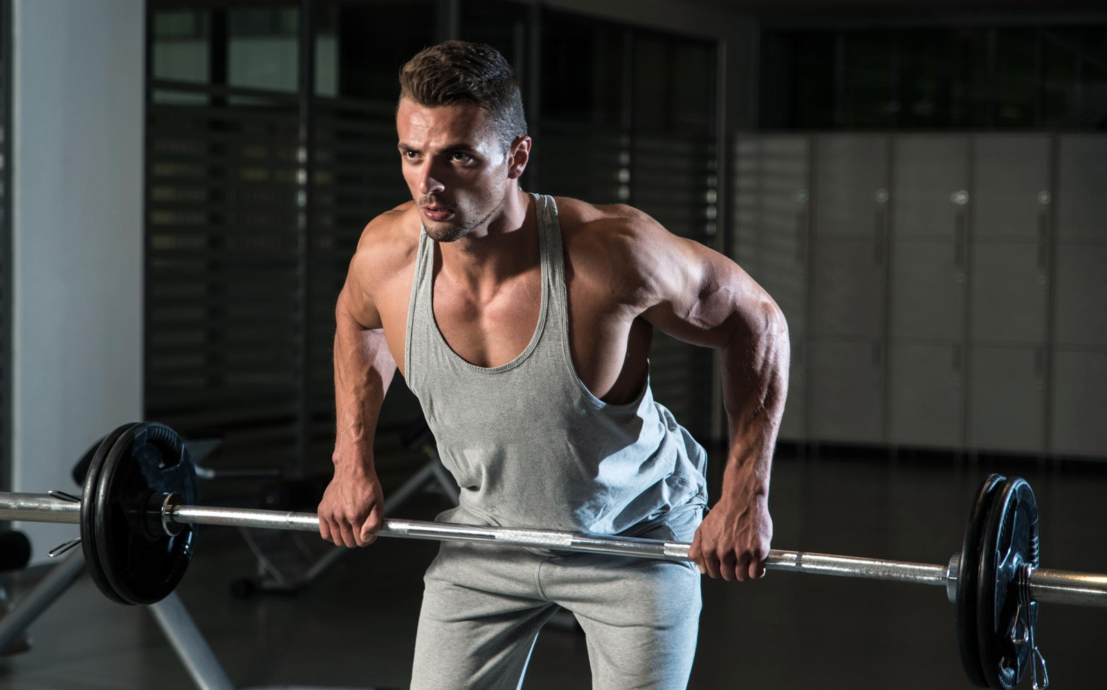 Overhand vs. Underhand Barbell Rows: The DEFINITIVE Answer to Which is ...